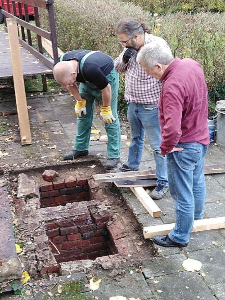 Subbotniks an der Karl-Liebknecht-Schule der DKP