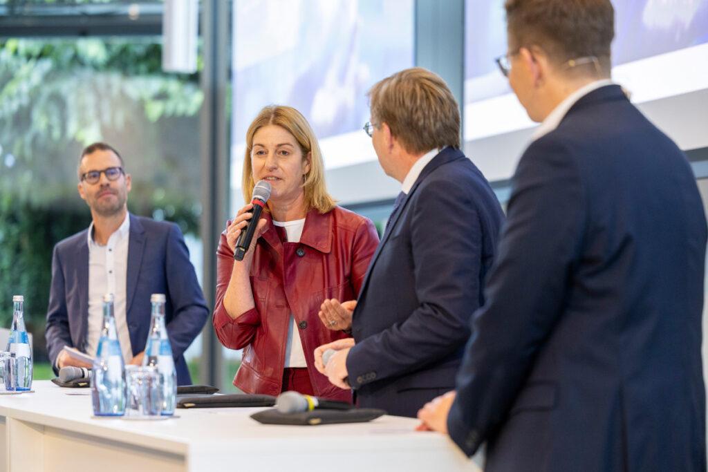 Wirtschaft & Soziales | Unsere Zeit